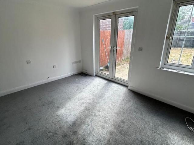 2 bedroom semi detached house to rent