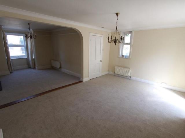 2 bedroom semi detached house to rent