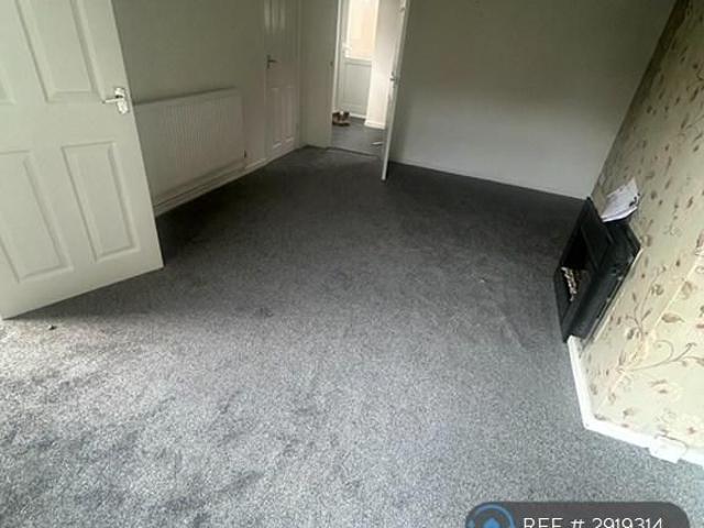2 bedroom semi detached house to rent
