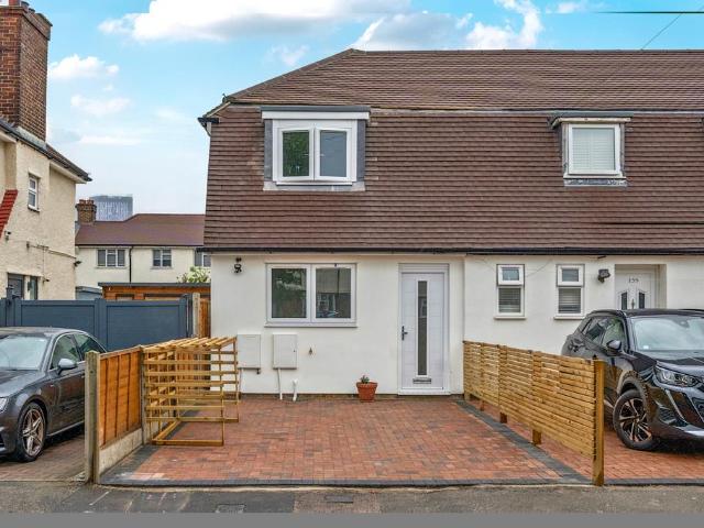 2 bedroom semi detached house to rent
