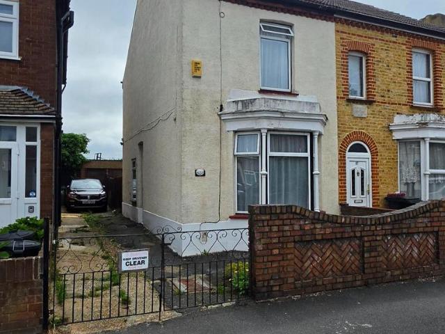 2 bedroom semi detached house to rent