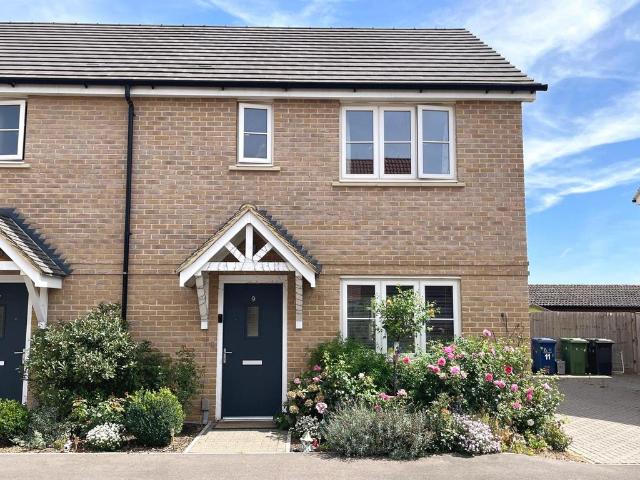 2 bedroom semi detached house to rent
