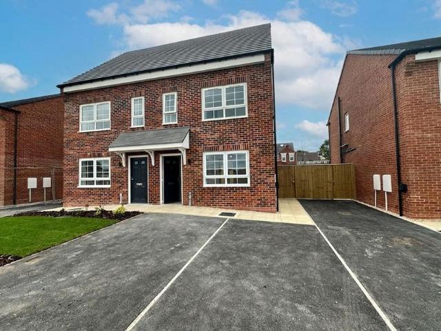 2 bedroom semi detached house to rent