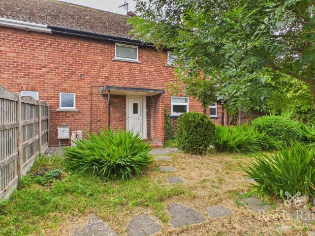 2 bedroom semi detached house to rent