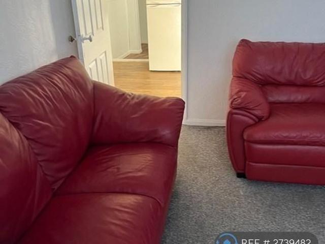 2 bedroom semi detached house to rent