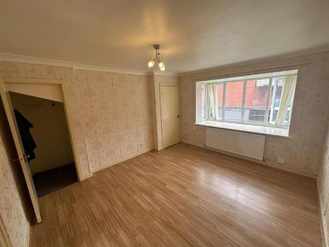 2 bedroom semi detached house to rent
