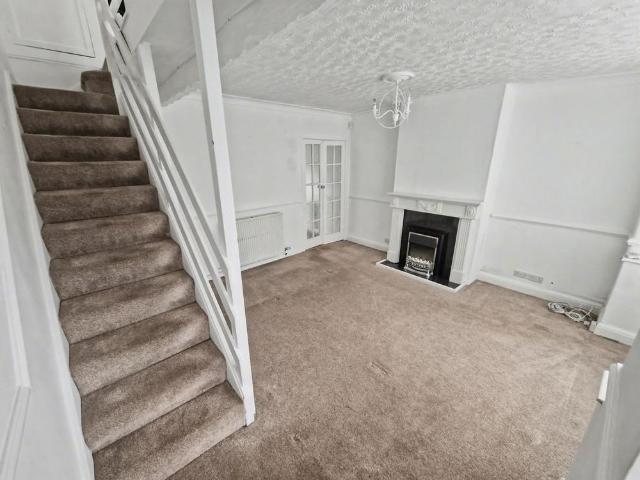 2 bedroom semi detached house to rent