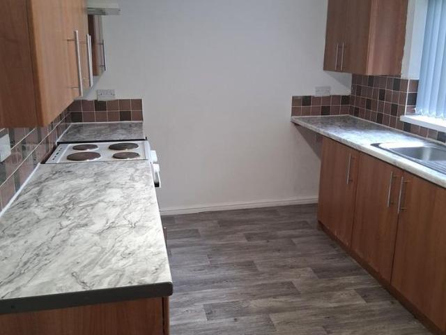 2 bedroom semi detached house to rent