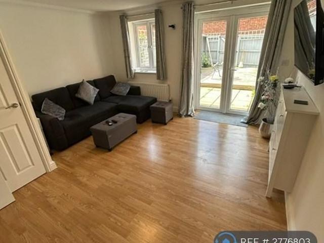 2 bedroom semi detached house to rent