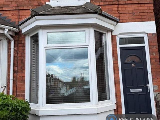 2 bedroom semi detached house to rent