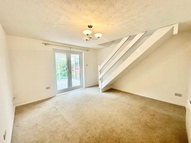 2 bedroom semi detached house to rent