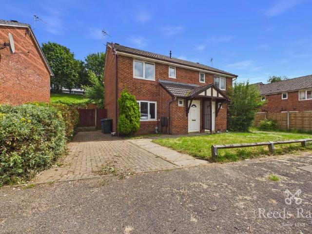 2 bedroom semi detached house to rent