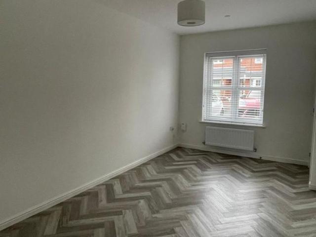 2 bedroom semi detached house to rent