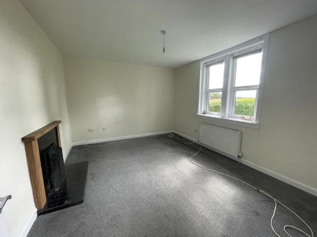 2 bedroom semi detached house to rent