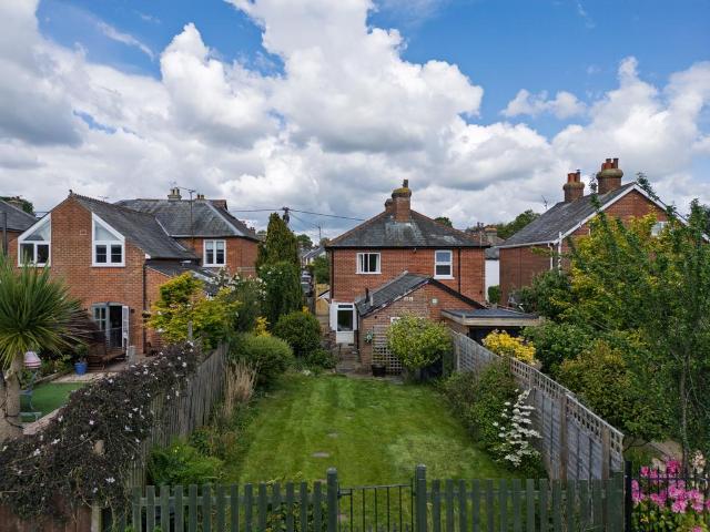 2 bedroom semi detached house to rent