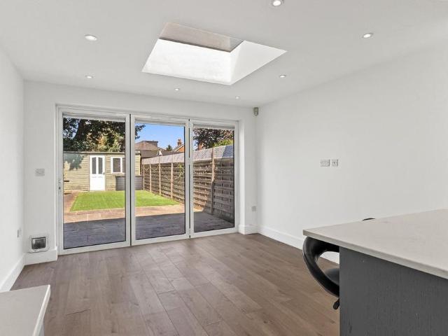 2 bedroom semi detached house to rent