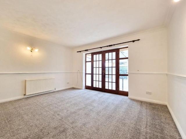 2 bedroom semi detached house to rent