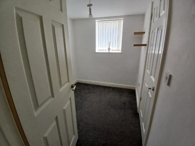2 bedroom semi detached house to rent