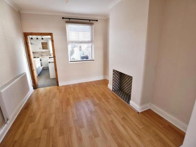 2 bedroom semi detached house to rent