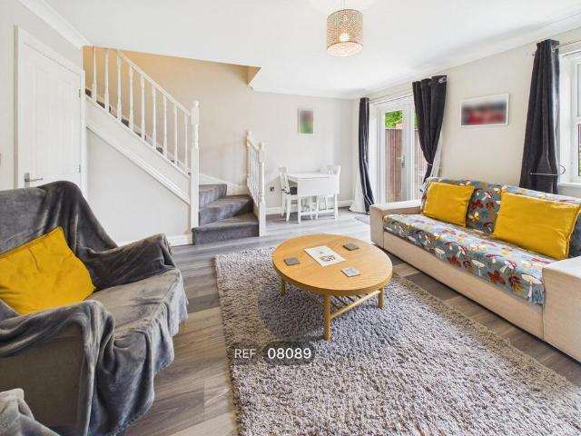 2 bedroom semi detached house to rent