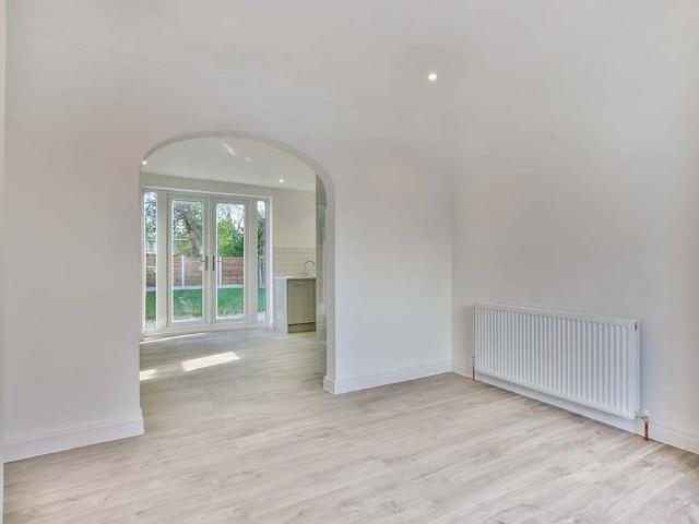 2 bedroom semi detached house to rent