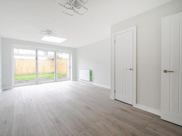 2 bedroom semi detached house to rent
