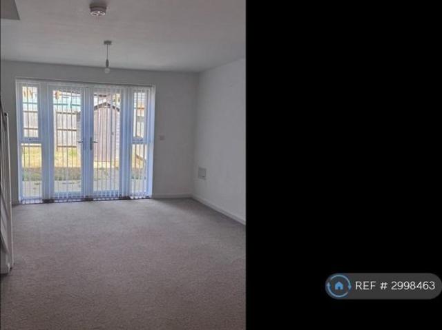 2 bedroom semi detached house to rent