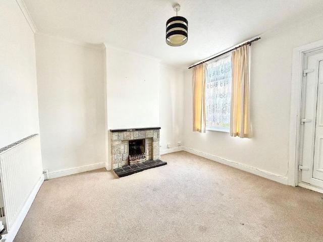 2 bedroom semi detached house to rent