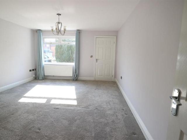 2 bedroom semi detached house to rent