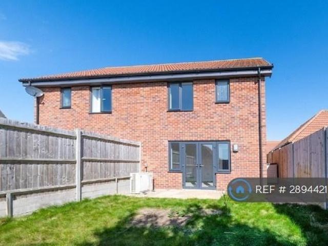 2 bedroom semi detached house to rent