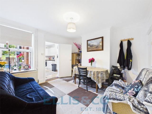 2 bedroom semi detached house to rent