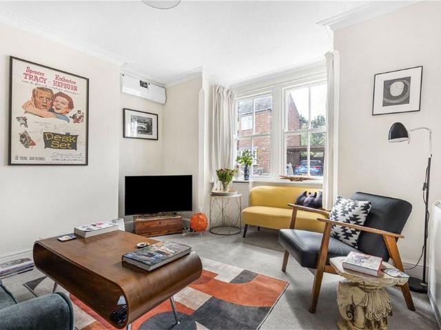 2 bedroom semi detached house to rent