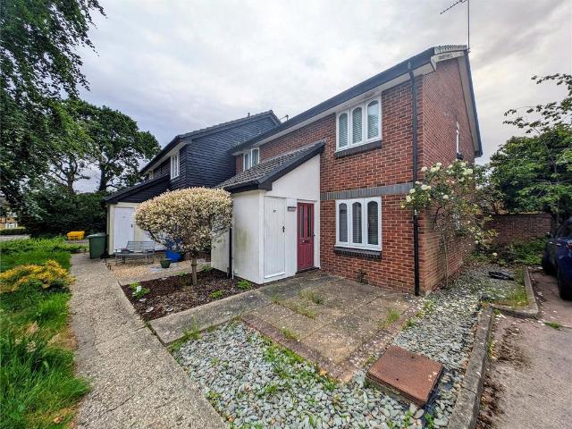 2 bedroom semi detached house to rent