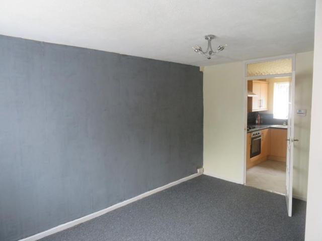 2 bedroom semi detached house to rent