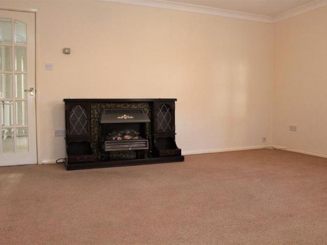 2 bedroom semi detached house to rent