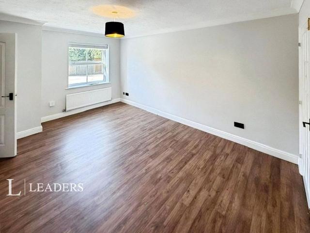 2 bedroom semi detached house to rent
