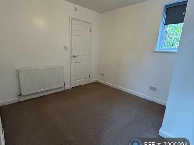 2 bedroom semi detached house to rent