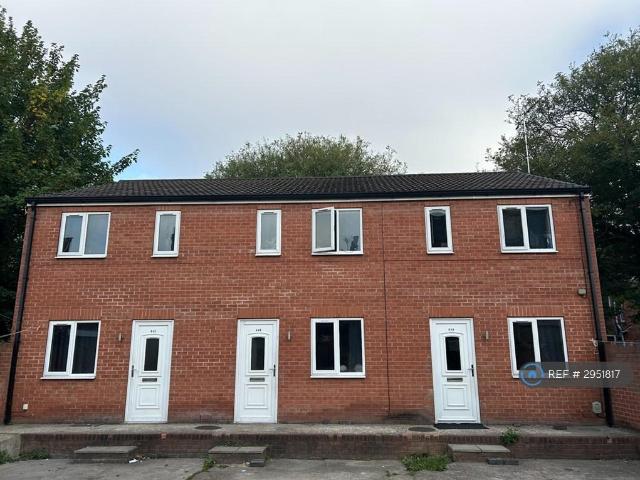 2 bedroom semi detached house to rent