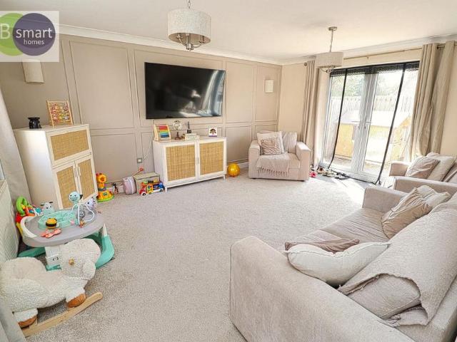 2 bedroom semi detached house to rent