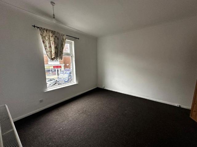 2 bedroom semi detached house to rent