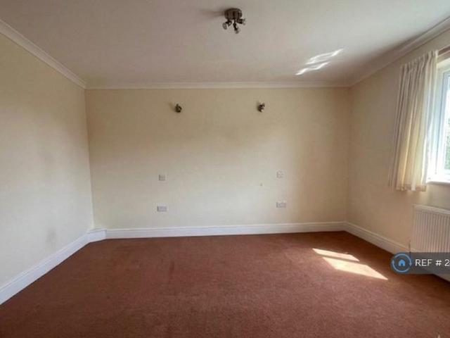 2 bedroom semi detached house to rent