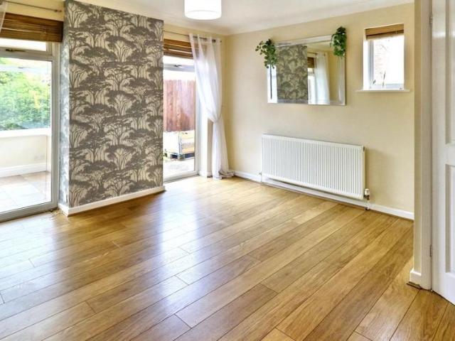 2 bedroom semi detached house to rent