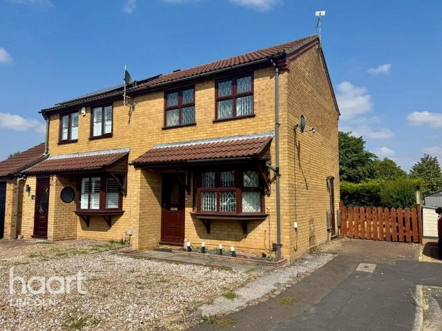 2 bedroom semi detached house to rent