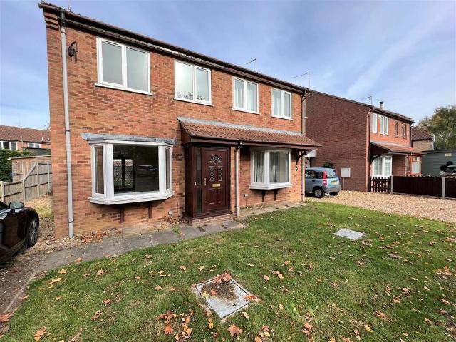 2 bedroom semi detached house to rent