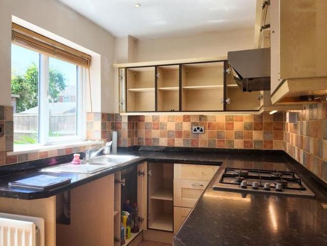 2 bedroom semi detached house to rent