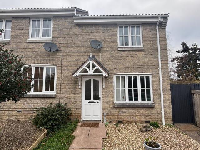 2 bedroom semi detached house to rent