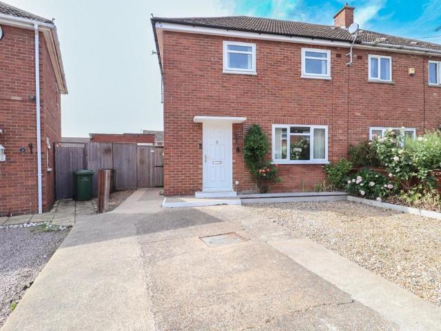 2 bedroom semi detached house to rent