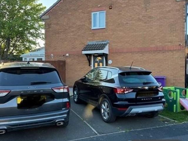 2 bedroom semi detached house to rent