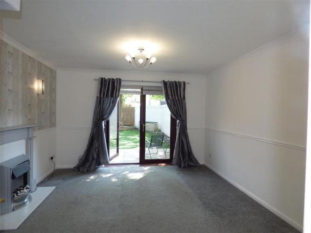 2 bedroom semi detached house to rent