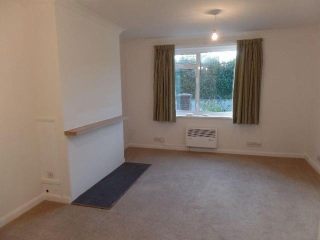 2 bedroom semi detached house to rent